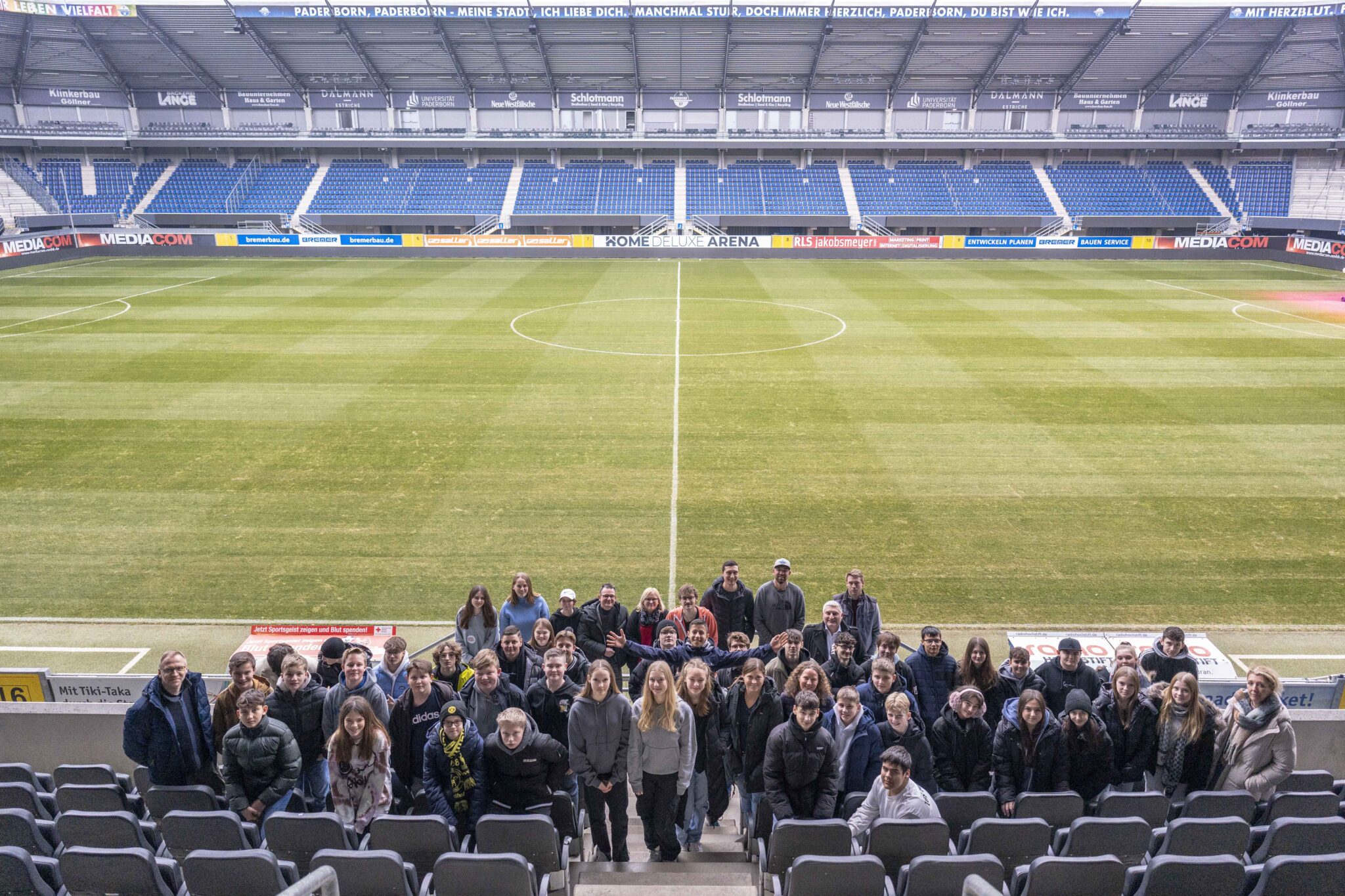 Home Deluxe Arena wird zum MINT-Erlebnisort - Wirtschaftsförderung ...